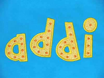 Chunky Dots Applique Font